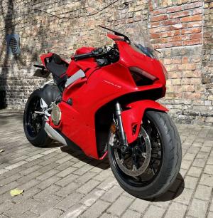 Ducati Panigale V4 2018 in Liepaja, with an engine capacity of 1.10 L and mileage of 0 thousand km for 18500 €, photo  on AUTOMOTO.COM.LV