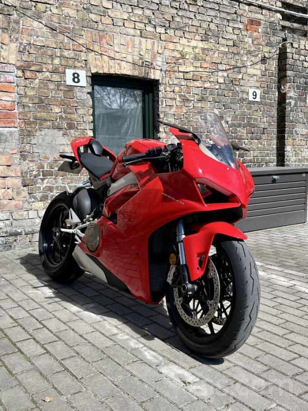 Ducati Panigale V4 2018 Liepāja, ar dzinēja tilpumu 1.10 L un nobraukumu 0 tūkst. km par 18500 €, foto 6 vietnē AUTOMOTO.COM.LV
