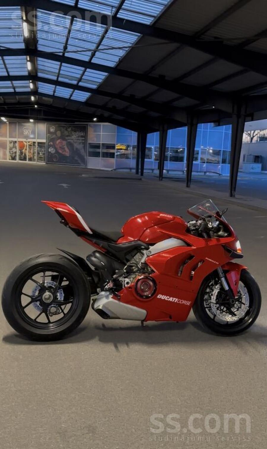 Ducati Panigale V4 2019 Rīga, ar dzinēja tilpumu 1.10 L un nobraukumu 0 tūkst. km par 23750 €, foto 1 vietnē AUTOMOTO.COM.LV