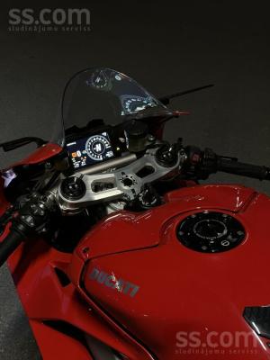 Ducati Panigale V4 2019 Rīga, ar dzinēja tilpumu 1.10 L un nobraukumu 0 tūkst. km par 23750 €, foto 7 vietnē AUTOMOTO.COM.LV