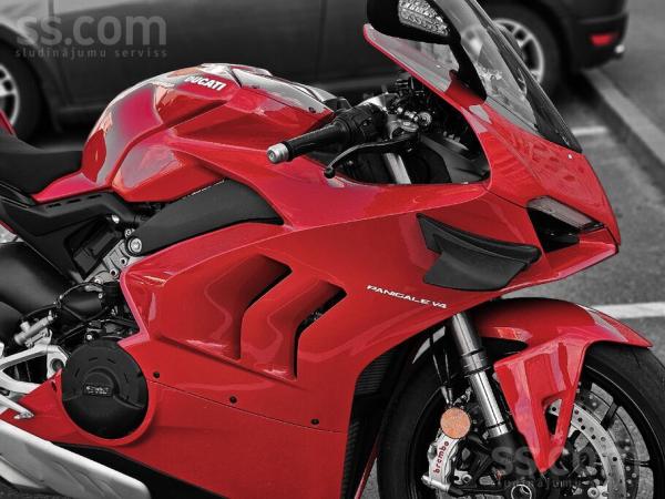 Ducati Panigale V4 2021 in Riga, with an engine capacity of 1.10 L and mileage of 0 thousand km for 18500 €, photo 1 on AUTOMOTO.COM.LV