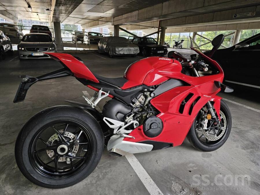 Ducati Panigale V4 2021 Rīga, ar dzinēja tilpumu 1.10 L un nobraukumu 0 tūkst. km par 18500 €, foto 4 vietnē AUTOMOTO.COM.LV
