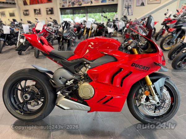 Ducati Panigale V4 2023 Tallina, ar dzinēja tilpumu 1.10 L un nobraukumu 11 tūkst. km par 21990 €, foto 2 vietnē AUTOMOTO.COM.LV
