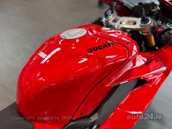 Ducati Panigale V4 2023 Tallina, ar dzinēja tilpumu 1.10 L un nobraukumu 11 tūkst. km par 21990 €, foto 6 vietnē AUTOMOTO.COM.LV