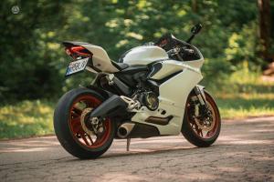 Белый Дукати Panigale 2017 в Вильнюс, объемом двигателя 0.96 л и пробегом 35 тыс. км за 8000 €, фото 5 на AUTOMOTO.COM.LV