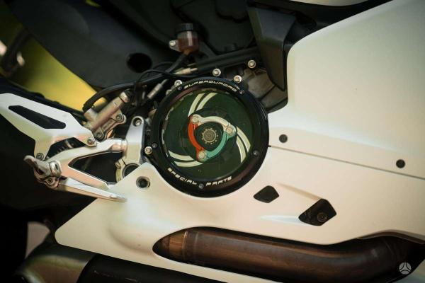 Balts Ducati Panigale 2017 Viļņa, ar dzinēja tilpumu 0.96 L un nobraukumu 35 tūkst. km par 8000 €, foto 11 vietnē AUTOMOTO.COM.LV