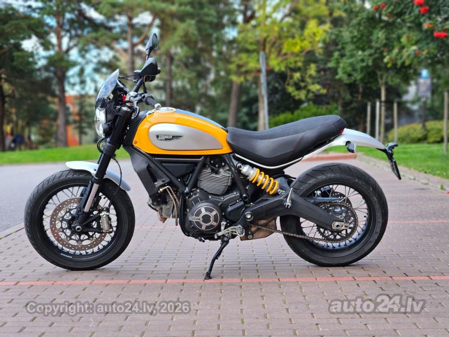 Black Ducati Scrambler 2015 in Tallinn, with an engine capacity of 0.80 L and mileage of 25 thousand km for 4300 €, photo 4 on AUTOMOTO.COM.LV