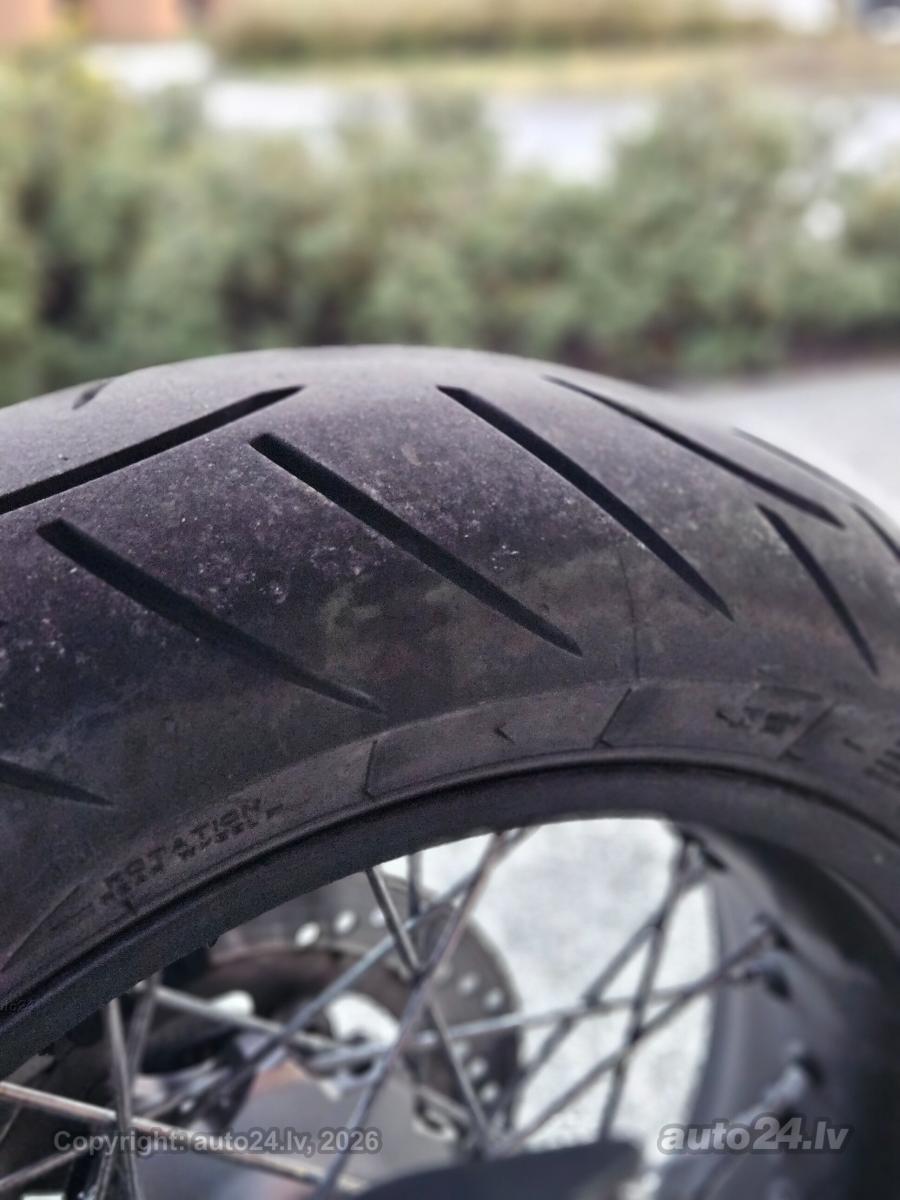 Black Ducati Scrambler 2015 in Tallinn, with an engine capacity of 0.80 L and mileage of 25 thousand km for 4300 €, photo 14 on AUTOMOTO.COM.LV