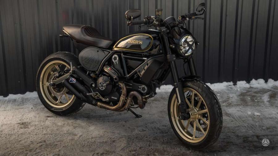 Black Ducati Scrambler 2017 in Klaipeda, with an engine capacity of 0.80 L and mileage of 7 thousand km for 6899 €, photo 1 on AUTOMOTO.COM.LV