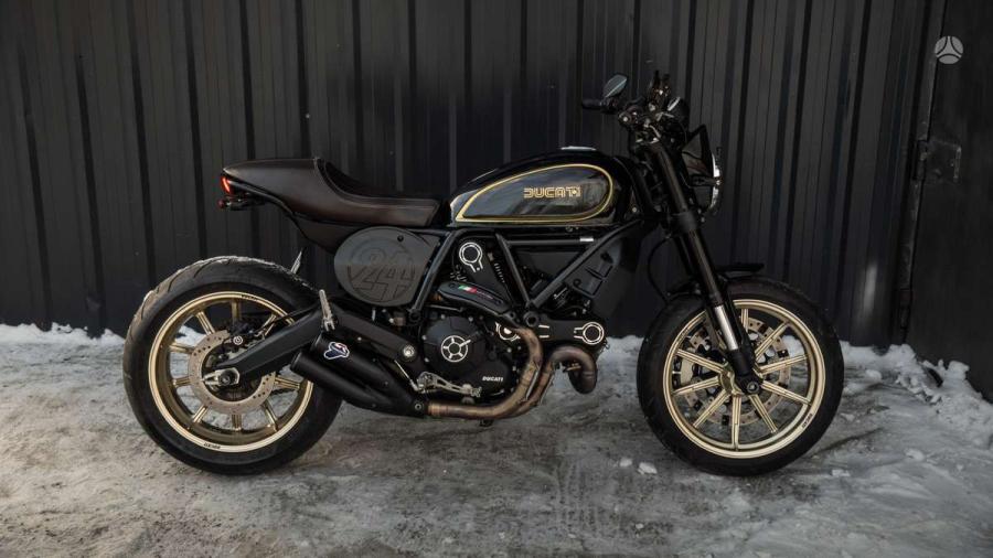 Black Ducati Scrambler 2017 in Klaipeda, with an engine capacity of 0.80 L and mileage of 7 thousand km for 6899 €, photo 2 on AUTOMOTO.COM.LV