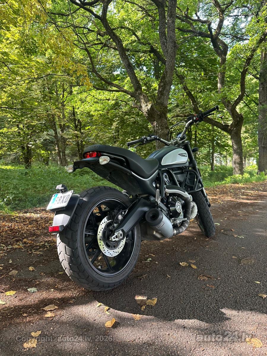 Черный Дукати Scrambler 2023 в Таллин, объемом двигателя 0.80 л и пробегом 7 тыс. км за 9250 €, фото 4 на AUTOMOTO.COM.LV