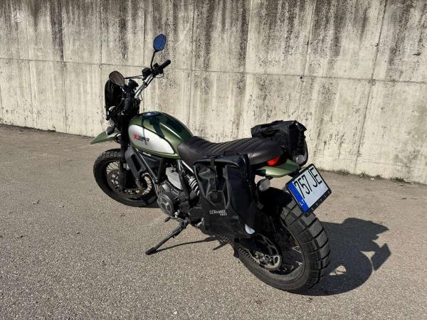 Zaļš Ducati Scrambler 2015 Viļņa, ar dzinēja tilpumu 0.80 L un nobraukumu 26 tūkst. km par 4100 €, foto 6 vietnē AUTOMOTO.COM.LV