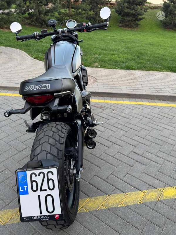 Серый Дукати Scrambler 2022 в Каунас, объемом двигателя 0.80 л и пробегом 7 тыс. км за 9100 €, фото 3 на AUTOMOTO.COM.LV