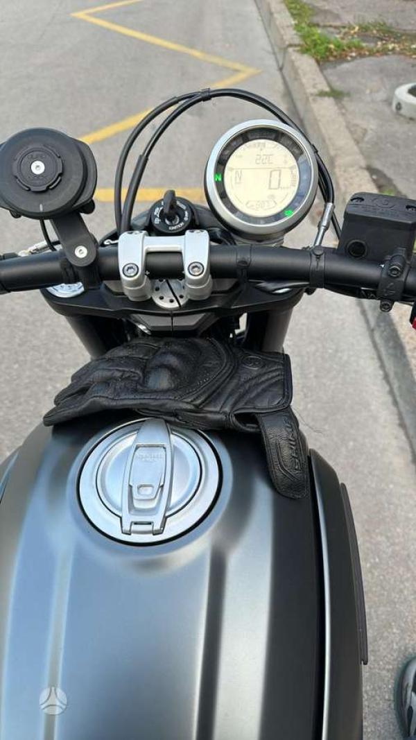 Серый Дукати Scrambler 2022 в Каунас, объемом двигателя 0.80 л и пробегом 7 тыс. км за 9100 €, фото 6 на AUTOMOTO.COM.LV