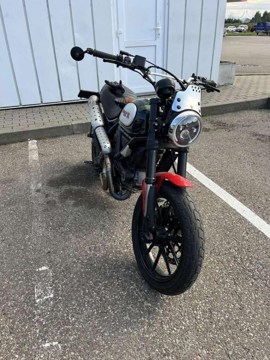 Ducati Scrambler 2014 in Vilnius, with an engine capacity of 0.80 L and mileage of 11 thousand km for 4999 €, photo 6 on AUTOMOTO.COM.LV