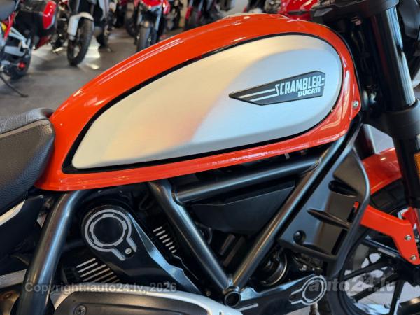 Orange Ducati Scrambler 2019 in Tallinn, with an engine capacity of 0.80 L and mileage of 12 thousand km for 5490 €, photo 4 on AUTOMOTO.COM.LV