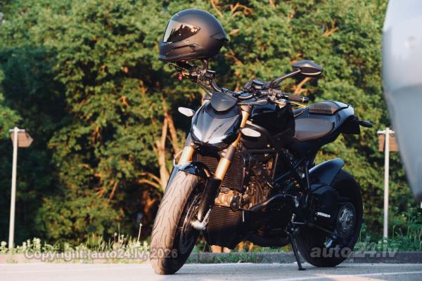 Melns Ducati Streetfighter 2016 Tallina, ar dzinēja tilpumu 0.85 L un nobraukumu 8 tūkst. km par 8400 €, foto 5 vietnē AUTOMOTO.COM.LV