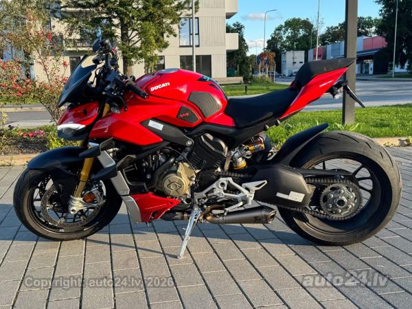 Black Ducati Streetfighter 2021 in Saue, with an engine capacity of 1.10 L and mileage of 16 thousand km for 20000 €, photo 5 on AUTOMOTO.COM.LV