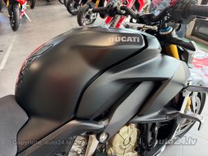 Black Ducati Streetfighter 2022 in Tallinn, with an engine capacity of 1.10 L and mileage of 7 thousand km for 17990 €, photo 5 on AUTOMOTO.COM.LV