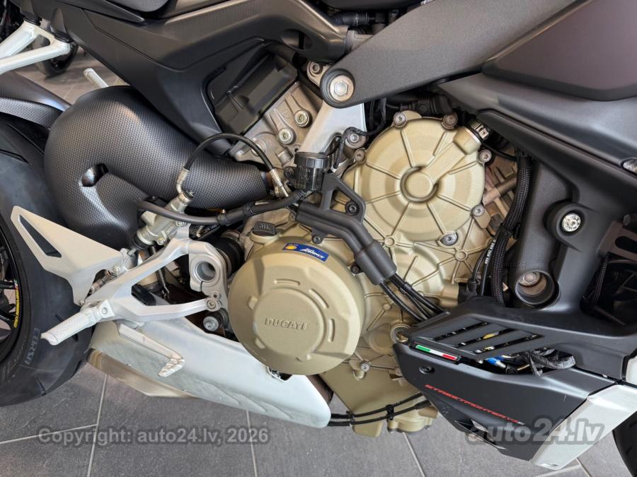 Black Ducati Streetfighter 2022 in Tallinn, with an engine capacity of 1.10 L and mileage of 7 thousand km for 17990 €, photo 7 on AUTOMOTO.COM.LV