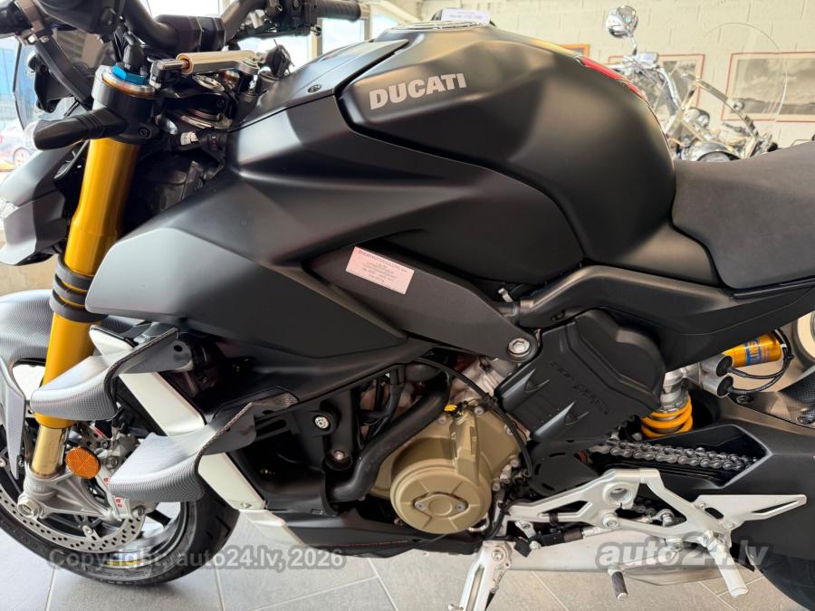 Black Ducati Streetfighter 2022 in Tallinn, with an engine capacity of 1.10 L and mileage of 7 thousand km for 17990 €, photo 20 on AUTOMOTO.COM.LV