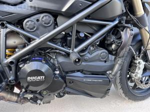 Ducati Streetfighter 2012 Jelgava, ar dzinēja tilpumu 0.85 L un nobraukumu 0 tūkst. km par 5200 €, foto 4 vietnē AUTOMOTO.COM.LV
