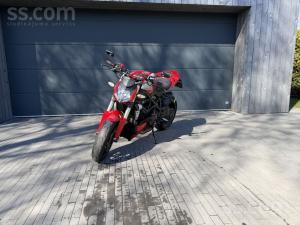 Ducati Streetfighter 2014 Rīga, ar dzinēja tilpumu 1.10 L un nobraukumu 0 tūkst. km par 8500 €, foto  vietnē AUTOMOTO.COM.LV