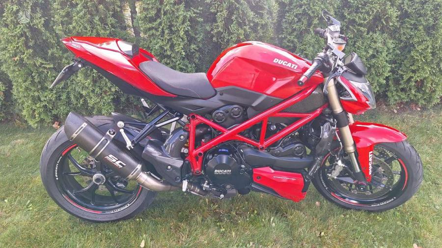 Ducati Streetfighter 2015 in Kaunas, with an engine capacity of 0.85 L and mileage of 8 thousand km for 5800 €, photo 1 on AUTOMOTO.COM.LV