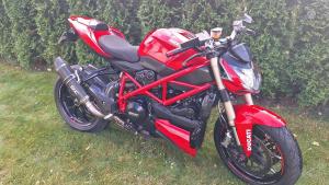 Ducati Streetfighter 2015 in Kaunas, with an engine capacity of 0.85 L and mileage of 8 thousand km for 5800 €, photo 3 on AUTOMOTO.COM.LV