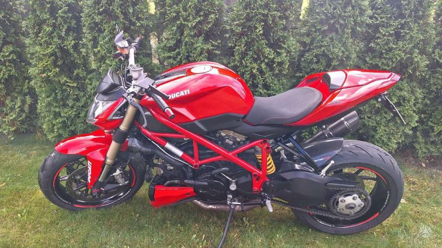 Ducati Streetfighter 2015 in Kaunas, with an engine capacity of 0.85 L and mileage of 8 thousand km for 5800 €, photo 5 on AUTOMOTO.COM.LV
