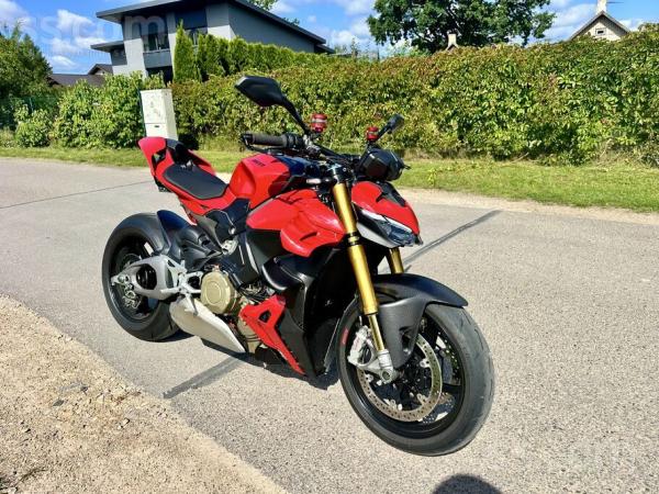 Ducati Streetfighter 2015 in Riga, with an engine capacity of 1.10 L and mileage of 0 thousand km for 27000 €, photo 2 on AUTOMOTO.COM.LV