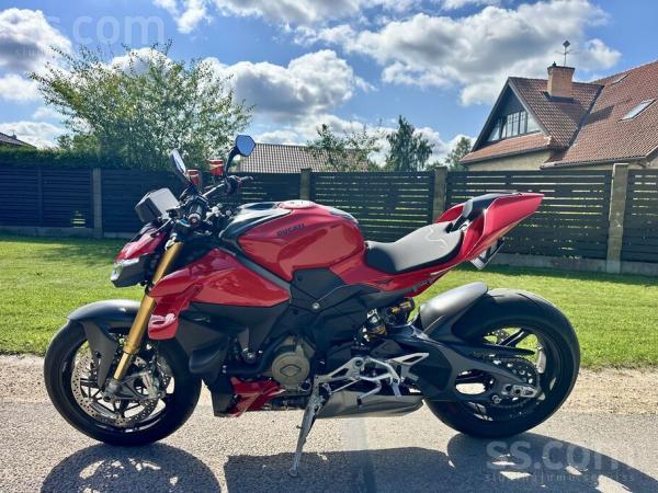 Ducati Streetfighter 2015 in Riga, with an engine capacity of 1.10 L and mileage of 0 thousand km for 27000 €, photo 4 on AUTOMOTO.COM.LV