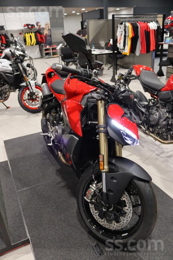 Ducati Streetfighter 2025 in Riga, with an engine capacity of 0.89 L and mileage of 0 thousand km for 15900 €, photo 1 on AUTOMOTO.COM.LV