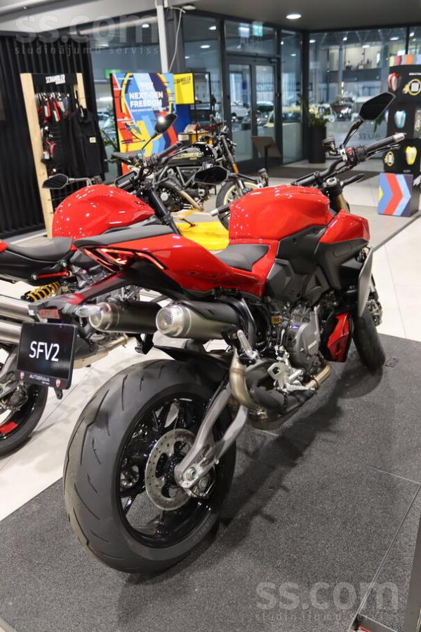Ducati Streetfighter 2025 in Riga, with an engine capacity of 0.89 L and mileage of 0 thousand km for 15900 €, photo 3 on AUTOMOTO.COM.LV