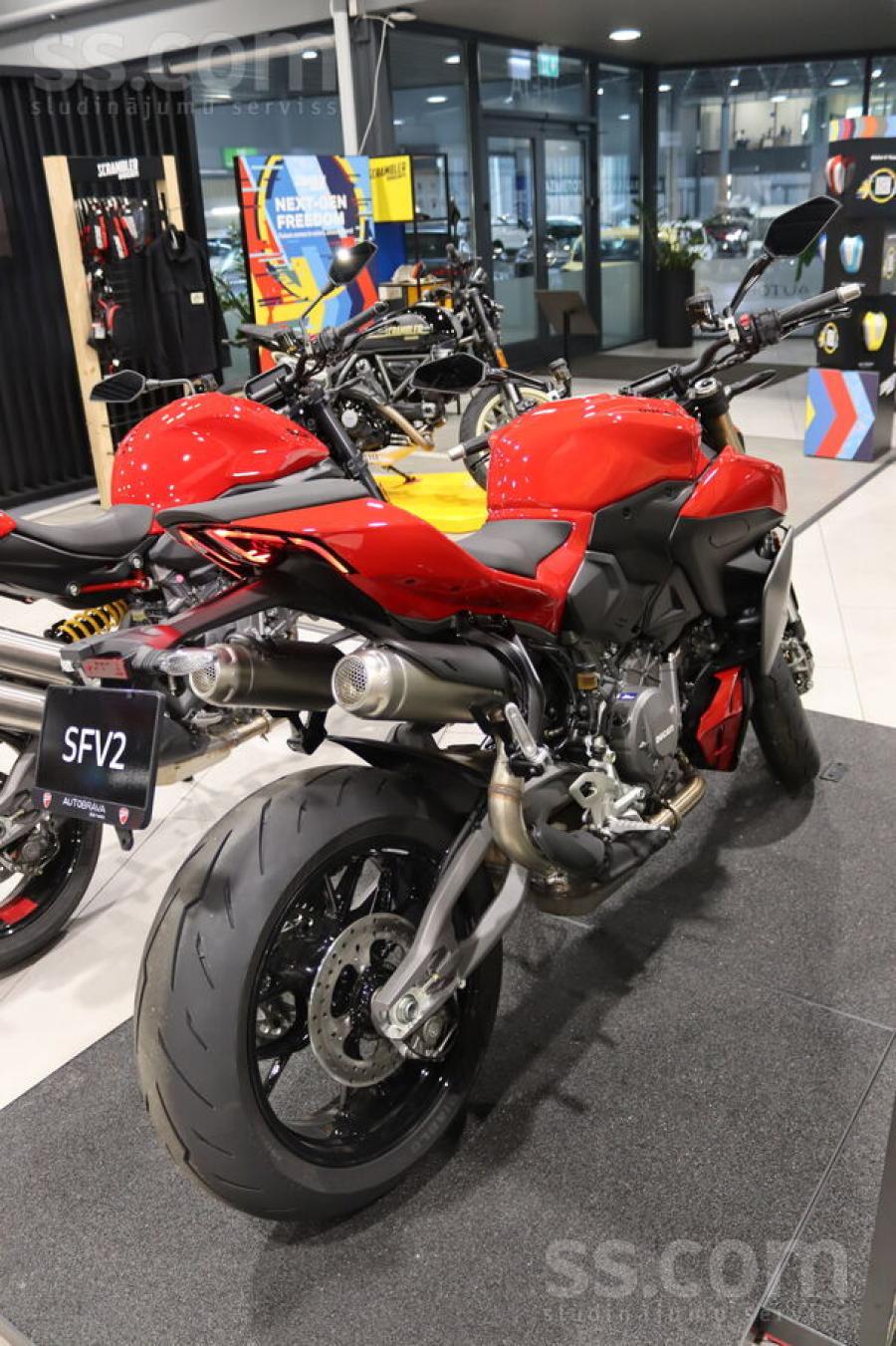Ducati Streetfighter 2025 in Riga, with an engine capacity of 0.89 L and mileage of 0 thousand km for 14900 €, photo 4 on AUTOMOTO.COM.LV