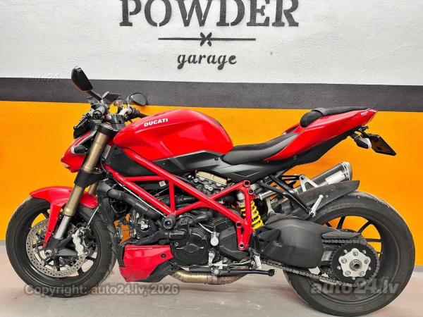 Red Ducati Streetfighter 2015 in Tallinn, with an engine capacity of 0.85 L and mileage of 25 thousand km for 7000 €, photo 2 on AUTOMOTO.COM.LV