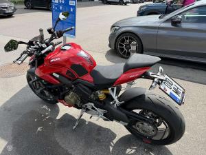 Red Ducati Streetfighter 2021 in Vilnius, with an engine capacity of 1.10 L and mileage of 11 thousand km for 16800 €, photo 6 on AUTOMOTO.COM.LV