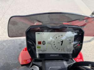 Red Ducati Streetfighter 2021 in Vilnius, with an engine capacity of 1.10 L and mileage of 11 thousand km for 16800 €, photo 7 on AUTOMOTO.COM.LV