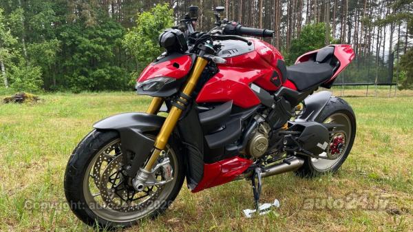 Red Ducati Streetfighter 2022 in Tallinn, with an engine capacity of 1.10 L and mileage of 3 thousand km for 24999 €, photo 4 on AUTOMOTO.COM.LV