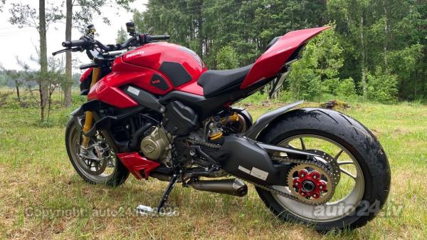 Red Ducati Streetfighter 2022 in Tallinn, with an engine capacity of 1.10 L and mileage of 3 thousand km for 24999 €, photo 6 on AUTOMOTO.COM.LV