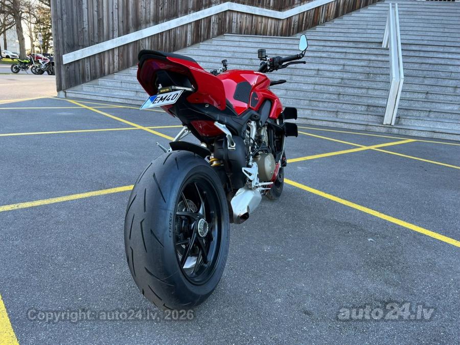 Красный Дукати Streetfighter 2023 в Пярну, объемом двигателя 1.10 л и пробегом 20 тыс. км за 17200 €, фото 7 на AUTOMOTO.COM.LV