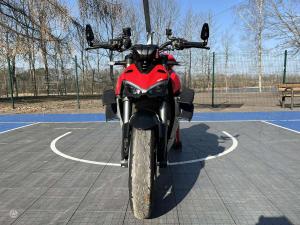 Красный Дукати Streetfighter 2023 в Пярну, объемом двигателя 1.10 л и пробегом 20 тыс. км за 15500 €, фото 6 на AUTOMOTO.COM.LV