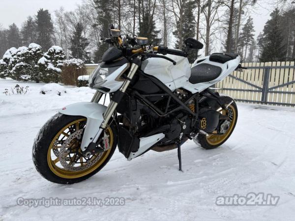 Balts Ducati Streetfighter 2010 Tallina, ar dzinēja tilpumu 1.10 L un nobraukumu 49 tūkst. km par 7300 €, foto 1 vietnē AUTOMOTO.COM.LV