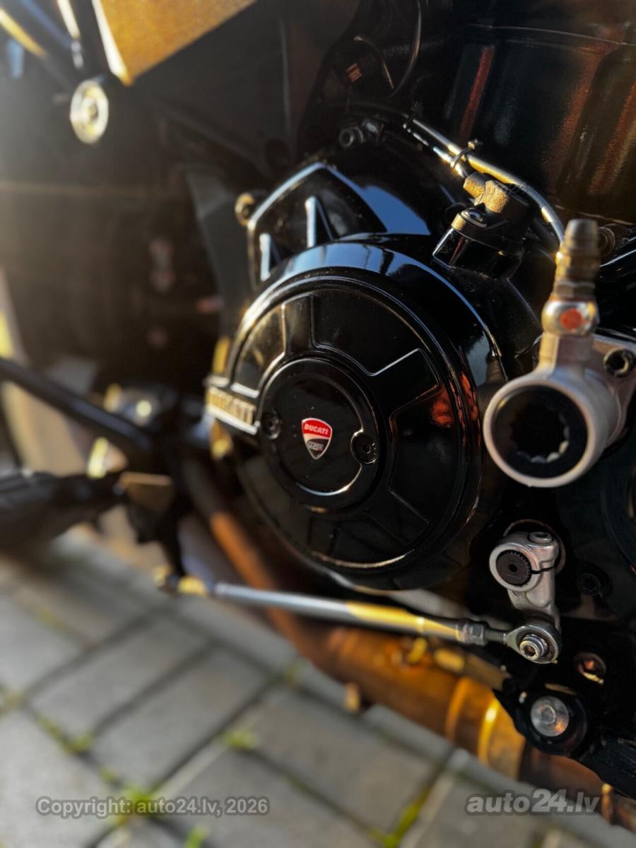 White Ducati XDiavel 2018 in Tallinn, with an engine capacity of 1.26 L and mileage of 8 thousand km for 16900 €, photo 12 on AUTOMOTO.COM.LV