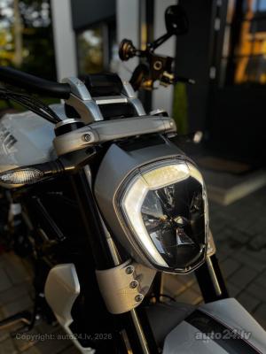 White Ducati XDiavel 2018 in Tallinn, with an engine capacity of 1.26 L and mileage of 8 thousand km for 16900 €, photo 15 on AUTOMOTO.COM.LV