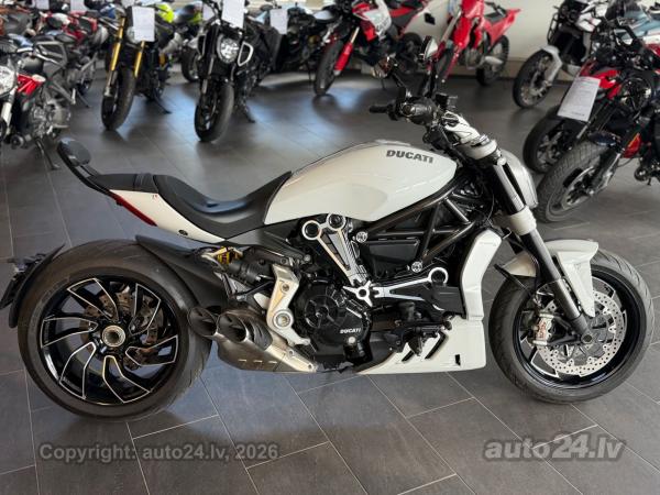 Ducati XDiavel 2018 Tallina vietnē Balts Ducati XDiavel 2018 Tallina, ar dzinēja tilpumu 1.26 L un nobraukumu 8 tūkst. km par 15990 €, foto 3 vietnē AUTOMOTO.COM.LV