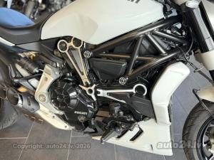 White Ducati XDiavel 2018 in Tallinn, with an engine capacity of 1.26 L and mileage of 8 thousand km for 15990 €, photo 9 on AUTOMOTO.COM.LV