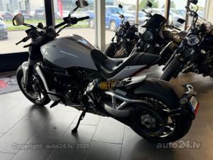 White Ducati XDiavel 2018 in Tallinn, with an engine capacity of 1.26 L and mileage of 8 thousand km for 15990 €, photo 13 on AUTOMOTO.COM.LV