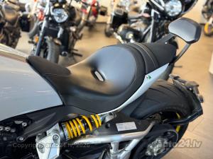 White Ducati XDiavel 2018 in Tallinn, with an engine capacity of 1.26 L and mileage of 8 thousand km for 15990 €, photo 16 on AUTOMOTO.COM.LV