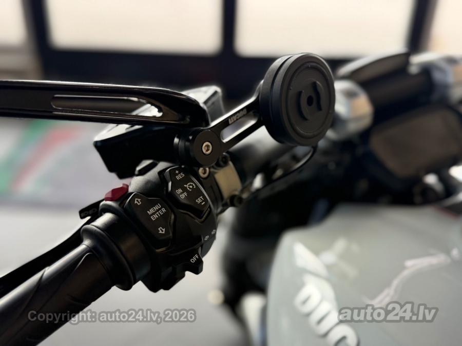 White Ducati XDiavel 2018 in Tallinn, with an engine capacity of 1.26 L and mileage of 8 thousand km for 15990 €, photo 17 on AUTOMOTO.COM.LV